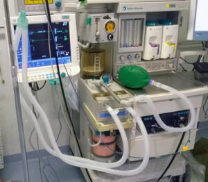 How anesthesia circle breathing systems work explained simply.